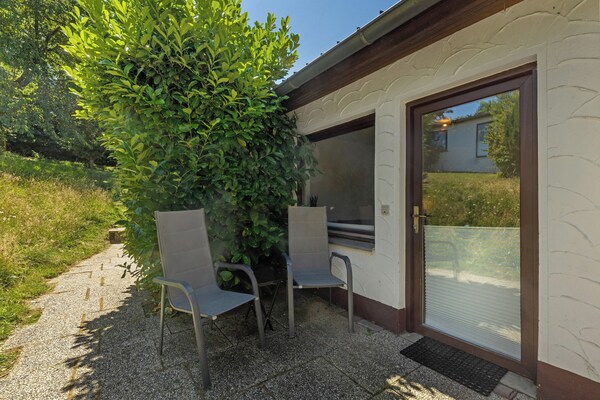 Bungalow 'Leopard' Mit Gemeinsamer Terrasse, Gemeinsamem Garten Und Wi-fi - Fritzlar