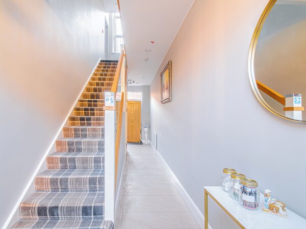 Bright & Stylish 1-bed Apartment Near Kelham  Self Check-in + Free Wi-fi - Sheffield, UK