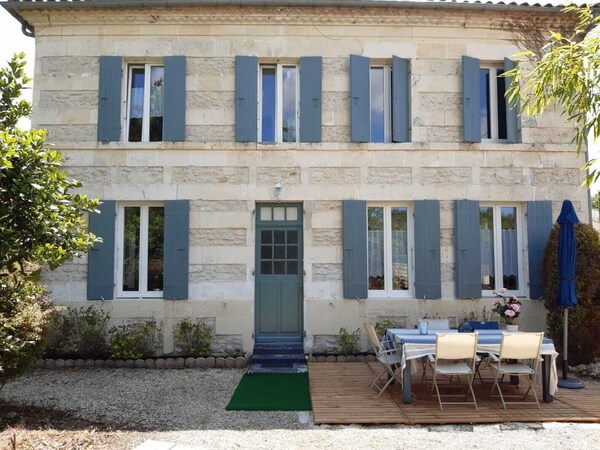 A 7 Km Des Plages De Royan, Maison Avec Jardin éQuipé Bqq  Parasole Transat - Saint-Sulpice-de-Royan