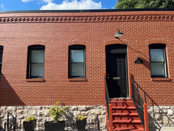 Beautiful 2-bedroom Escape Historic Benton Park - SLu, St. Louis