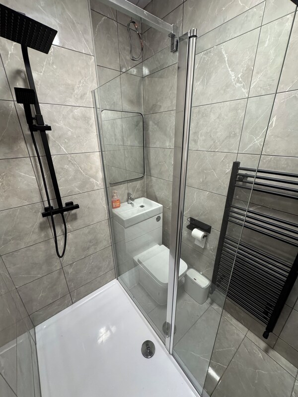 House Near Anfield | 10-min Walk | Free Parking - Liverpool