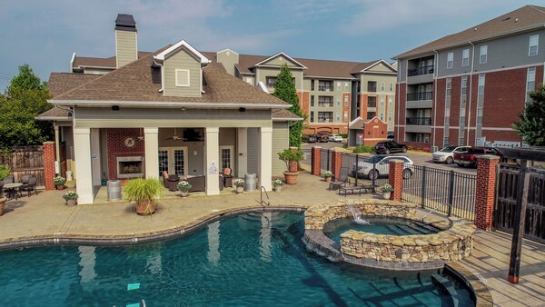 Luxury 3br/3ba Condo Just 1 Mile From Bryant-denny Stadium! - タスカルーサ, AL