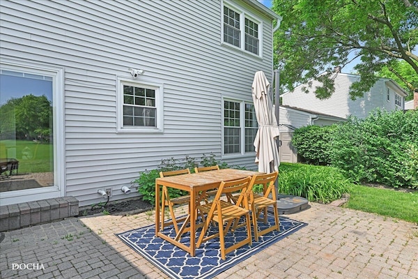 Home Away From Home, Month To Month Rental, Located In North Naperville - Naperville, IL