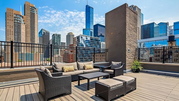 Stay Cool W/ Rooftop Deck & Fitness Room Near Chicago Riverwalk - Chicago Loop - Chicago