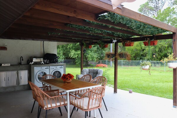 Harbor Side Retreat - Port Charlotte, FL