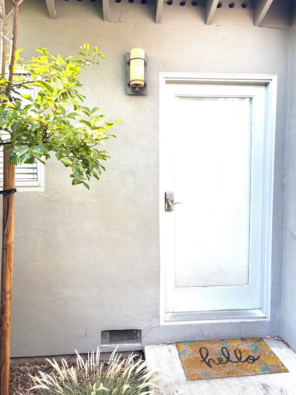 Charming Large Quiet 1-bedroom Guest Home In Palo Alto - Fremont, CA