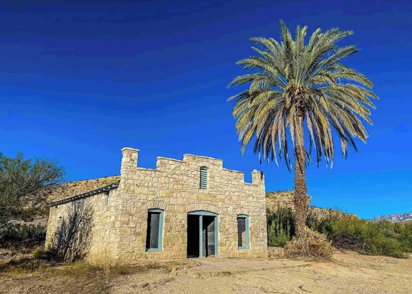 Organic Earthen Desert Dome For Two -Sustainable Stay Under The Stars Terlingua - Coahuila