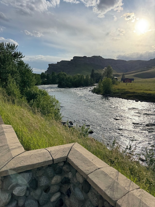 Stillwater River Front Montana Home - Nye, MT