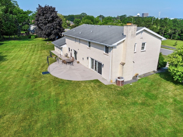 Charming 4-bedroom House With Wifi, Ac In Upscale Oak Brook,near Oak Brook Mall - Downers Grove, IL