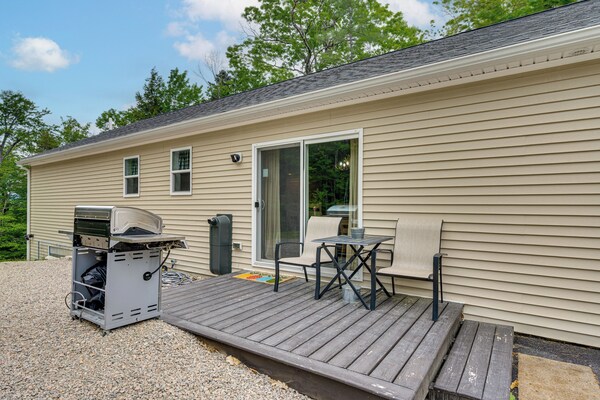 10 Mi To Echo Lake: Wooded Escape W/ Grill! - Conway, NH