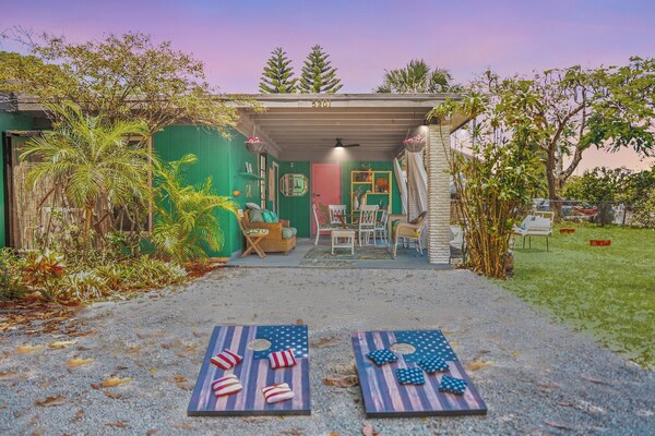 Tropical 4br Getaway Near Downtown Wpb Bbq, Games, King Bed - West Palm Beach