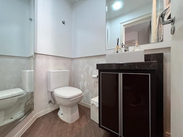 Duplex 2 Blocks From The Beach - - Balneario Camboriú