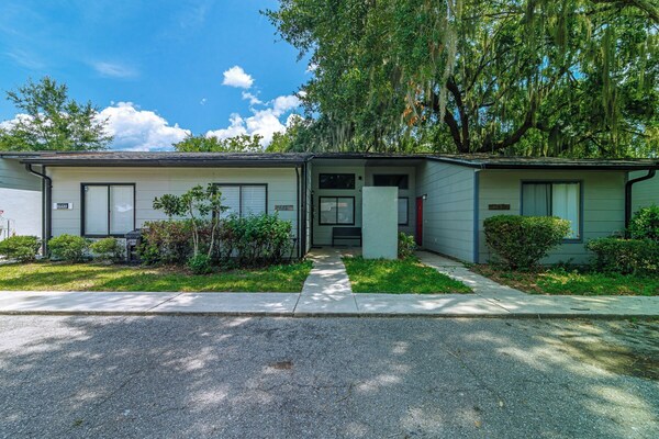 Ultimate Getaway: Yard, Bbq & Games - Gainesville