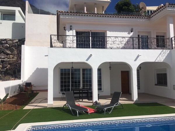 Villa In Costa Adeje - Adeje