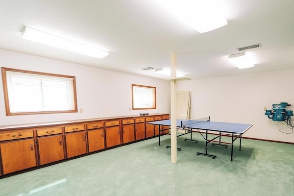 Spacious Home On The 18th Fairway At Desoto Golf Course - Hot Springs Village, AR