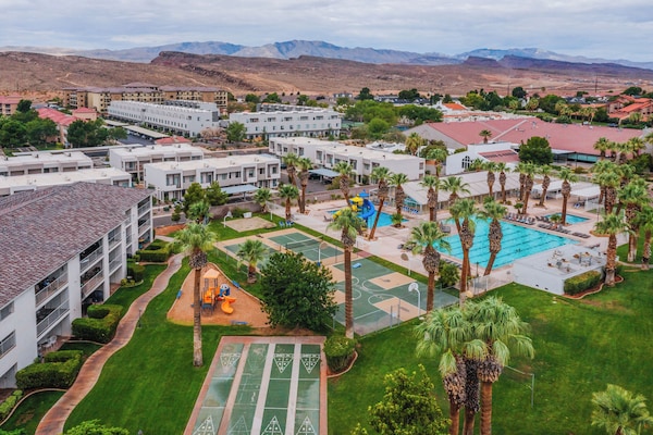 Las Palmas 804 Private Balcony, Ps4, Wide Screen Tv's, 4 Community Pools And Pickleball Courts! - Utah
