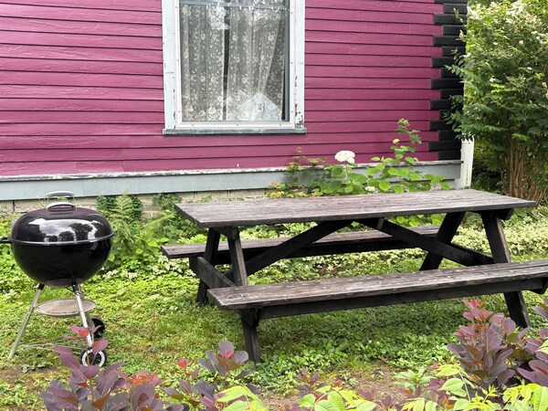 Private Tavern, 3 Bedrooms, Wifi & Ac Within An 1800's Victorian - Cooperstown, NY