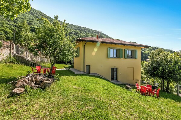 Iris Apartment, Casalzuigno, Italy - Brenta