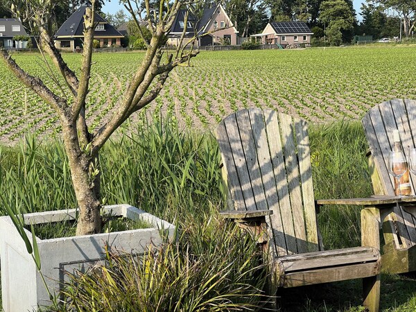3 Bedrooms, Sleeps 6, Wifi, Large Garden With Beautiful Views Of The Countryside - Petten