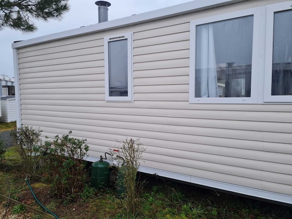 Mobile Home 6 Persons On A 4* Campsite Close To Beaches And Town Center - Givrand