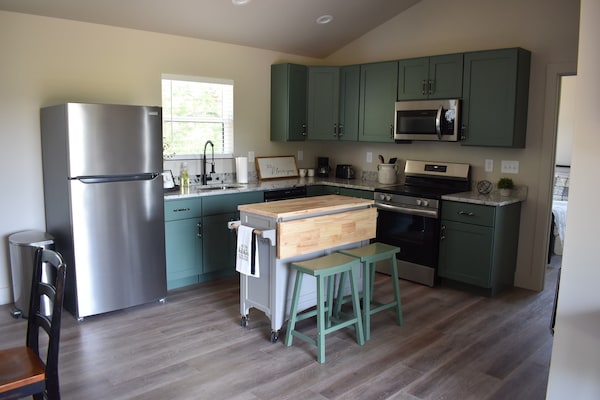 Charming 1-bedroom Farmhouse In Marvelous Seneca With Wifi, Ac - Walhalla, SC