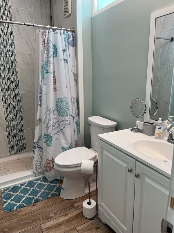Cozy Condo 125-bedroom Condo With Wifi, Ac In Beautiful Cedar Key - Cedar Key, FL