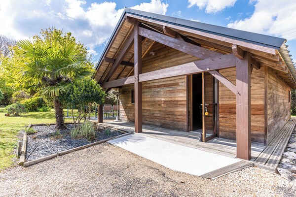 Chalet Au Milieu Des Vignes, à 5 Minutes Des Antilles De Jonzac - Charente-Maritime