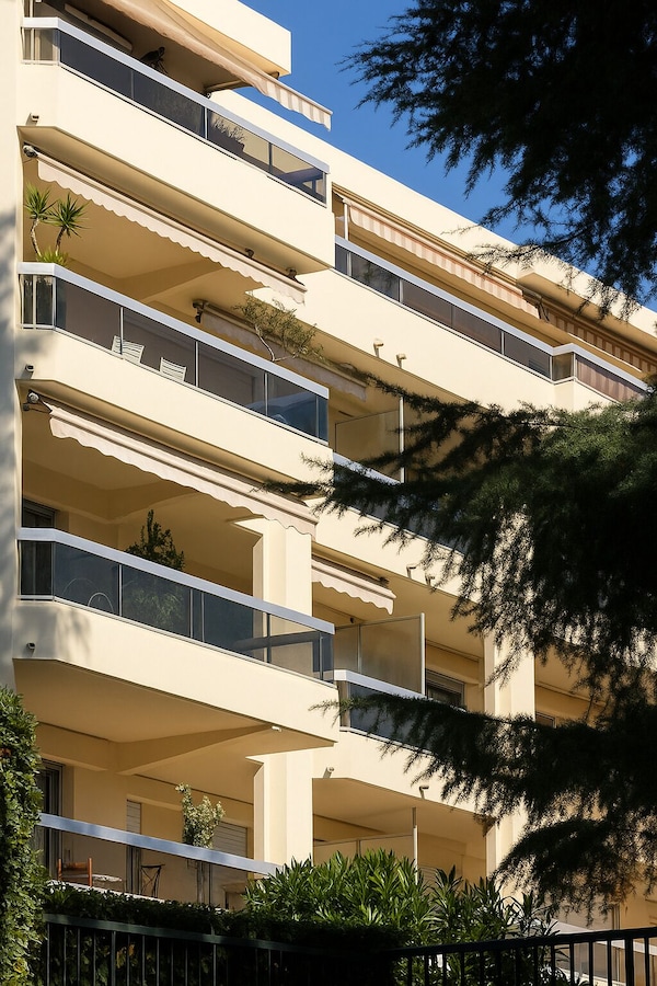 Cosy T2 With Air Conditioning, Pool & Parking Included. Just 5 Minutes From The Croisette! - Cannes