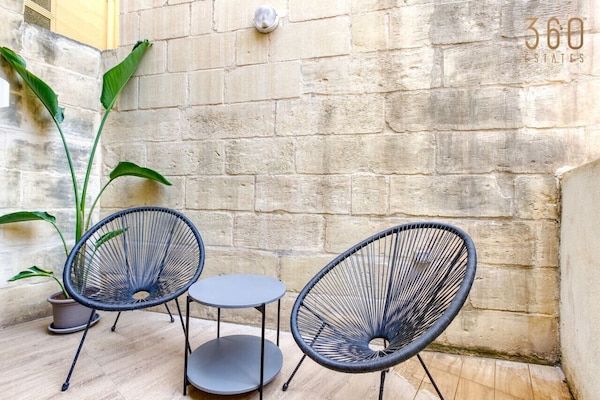 Stunning Studio With Private Terrace In Bormla - Malta International Airport (MLA)
