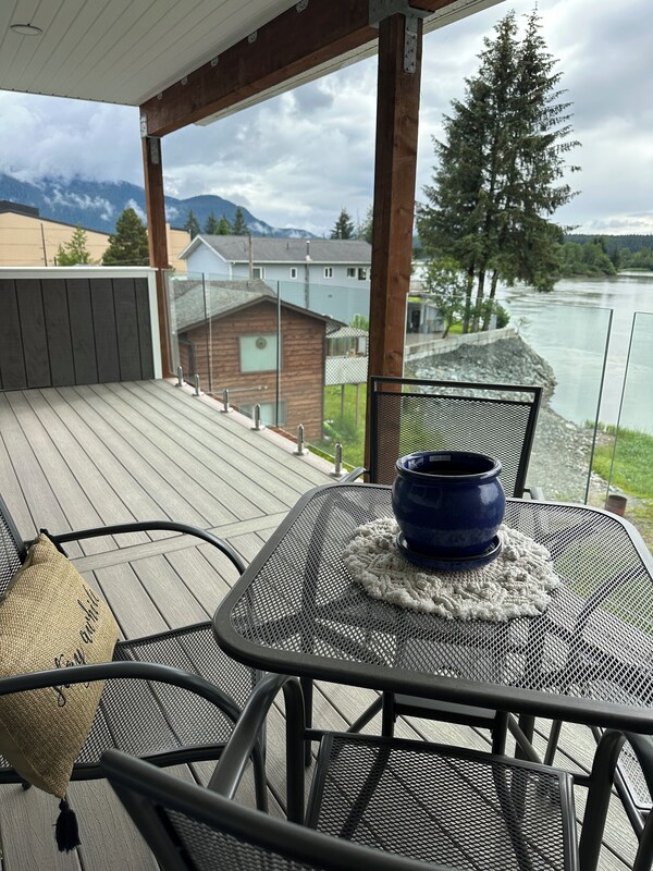 Water And Mountain Views In Charming Juneau - Juneau, AK