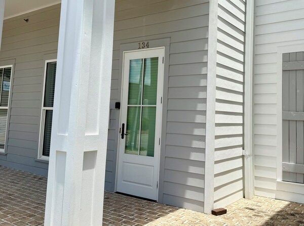 Viva Biloxi - One Bed/one Bath Near Biloxi Beach & Only One Block To Casinos! - Harrah's Gulf Coast