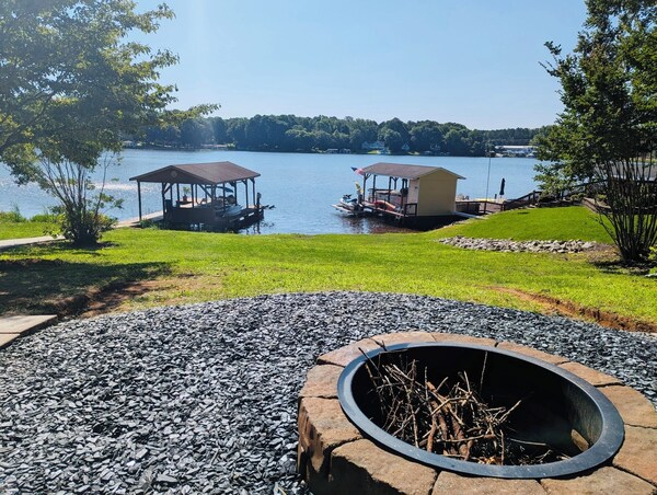 Stunning Lakefront 3br/2ba Retreat With Firepit, Breathtaking Views, Golf Course - Lake Gaston
