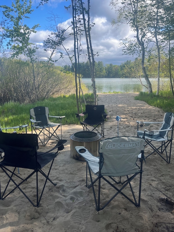 Lakefront 3-bedroom Cottage Near Traverse City With Wifi, Ac - Traverse City, MI
