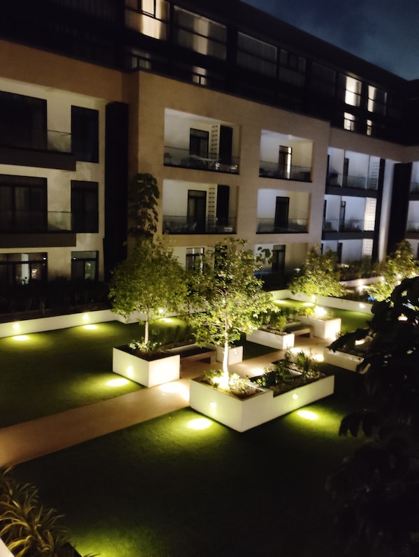 Embassy Garden Chic 1-bedroom Apartment - Accra