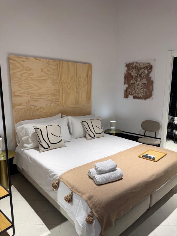 Cozy Room Within Walking Distance Of Porta Capuana - Nápoles