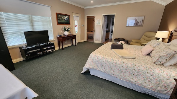 Como House Executive And Twin Suite - Riverton