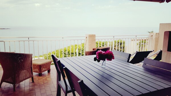 Kallisté  A Simple And Authentic Stay By The Sea - Zonza