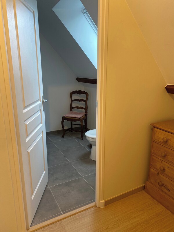 Gîte D'une Chambre Double Pour 2 Personnes Dans Conversion Moderne. Bien éQuipé - Lessay