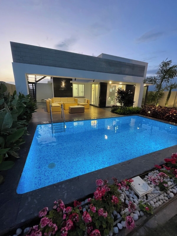 2-bedroom Villa With Private Pool And Garden - Hosur