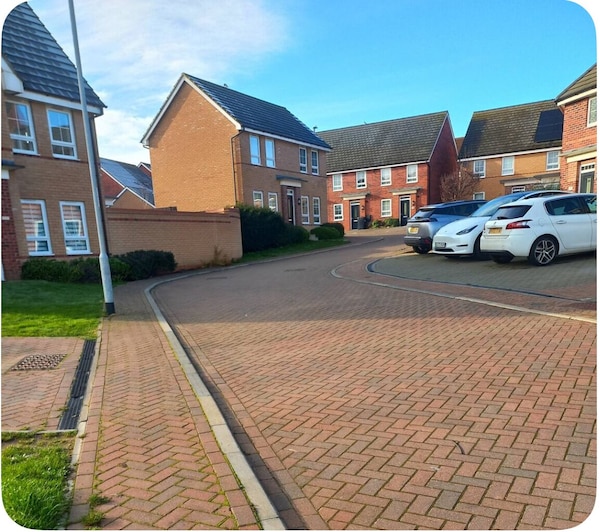 Modern Comfy Double Room Near Wellingborough Centre With Netflix, Wifi, Parking - ウェリングボロー