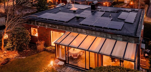 Exclusive Villa & Garden In Central Gothenburg. Walking Distance To Most Places - Gothenburg