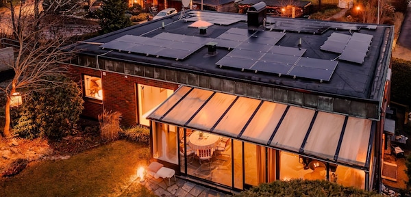Exclusive Villa & Garden In Central Gothenburg. Walking Distance To Most Places - Gothenburg