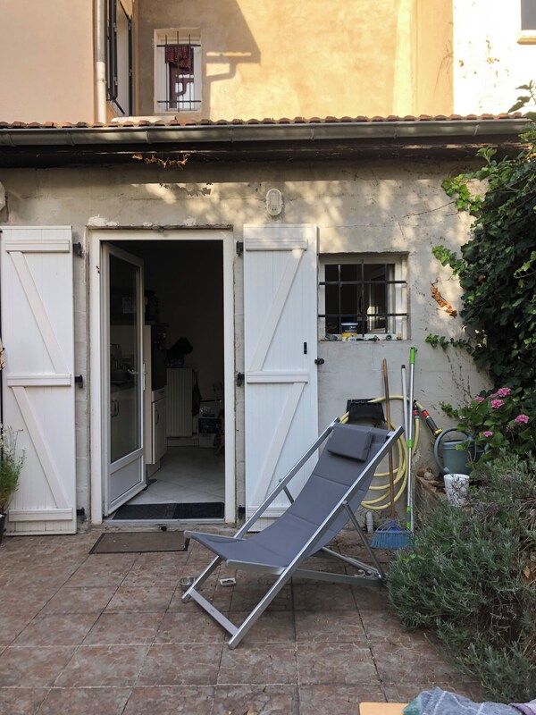 Town House With Garden - Vichy