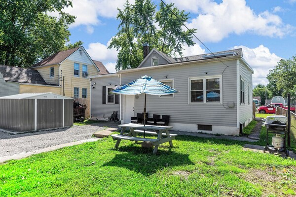 Charming 1-bedroom  Hideout In  Belleville With Wifi, Ac - Belleville, IL