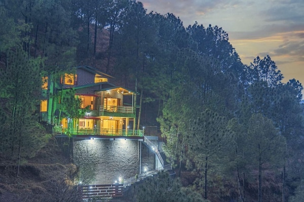Villa Sparklewoods ,Nestled In The Heart Of Himachals Lush Greenery,! - Solan