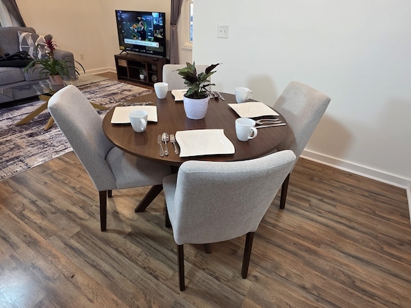 Modern 2br  Great For Work & Family - 6 Min From Downtown Greenville - Greenville, SC