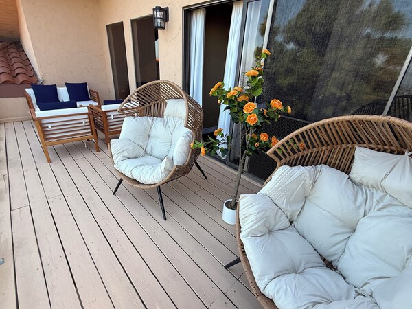 Ocean Views W/ Pool And Hot Tub In Spacious 5-bedroom Home - Santee, CA
