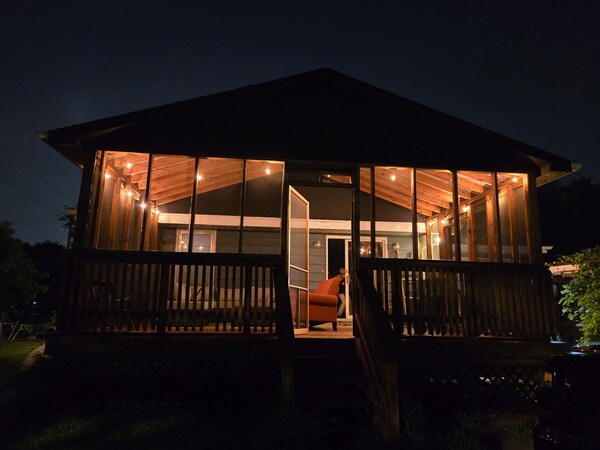 Cozy Home With  Big Porch Near Downtown And Zoo - Nebraska
