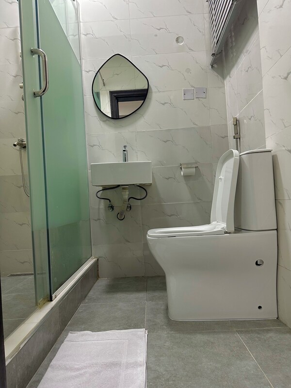 Charming 2-bedroom Apartment With Ac, Wifi In The Heart Of Wuse Ii, Abuja. - Abuya