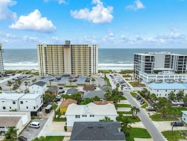Summer Save! Steps To S Jax Beach, Close To Golf, Tennis, Dining + Bikes + More! - Ponte Vedra Beach, FL